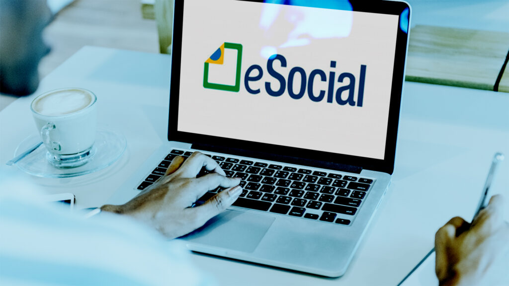 Obrigatório e essencial: entendendo o eSocial – CLT MED